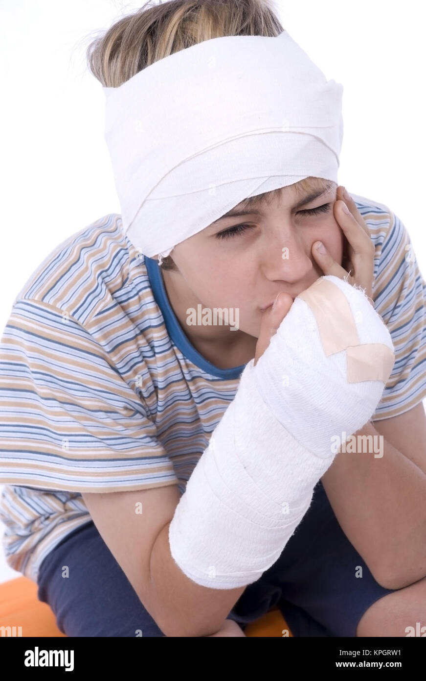 Boy head bandage hi-res stock photography and images - Alamy