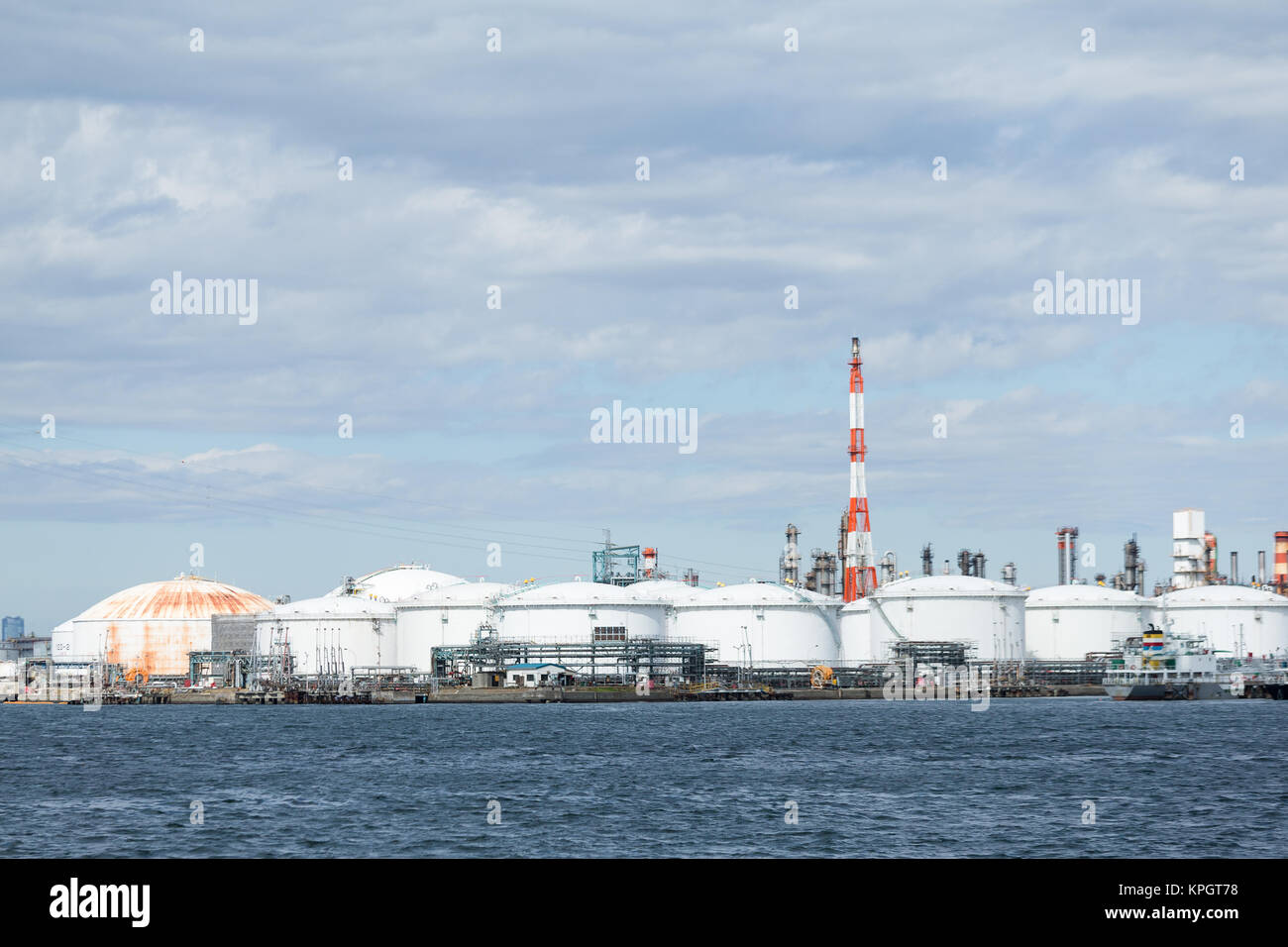 Industrial complex system pipelines hi-res stock photography and images ...