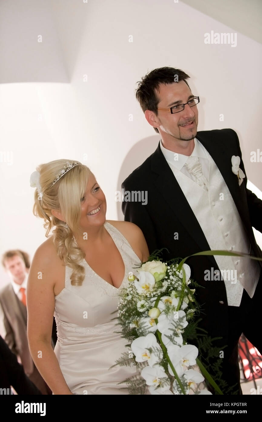 Weddings couple model hi-res stock photography and images - Alamy