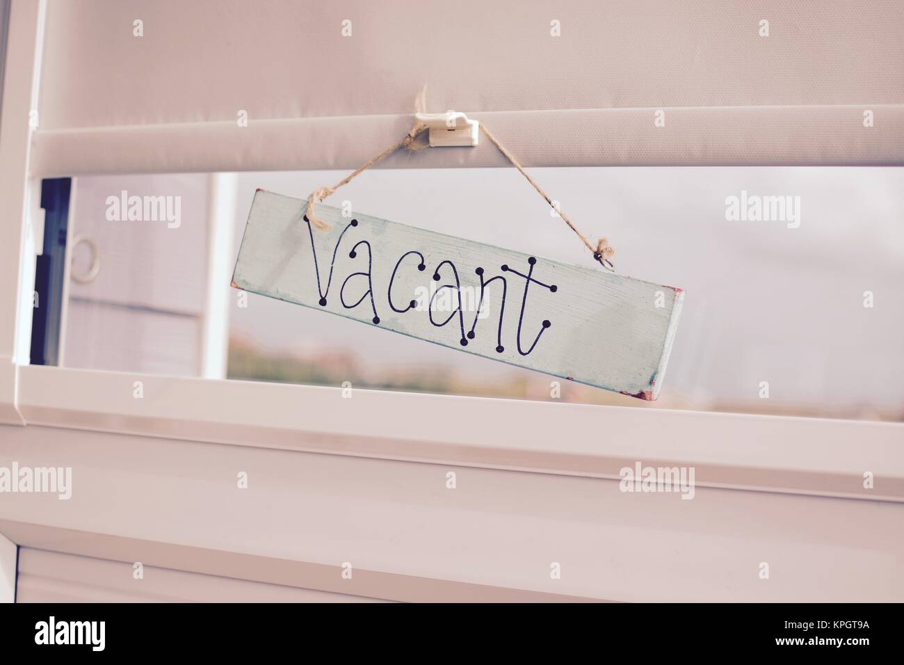 Vacant sign hi-res stock photography and images - Alamy