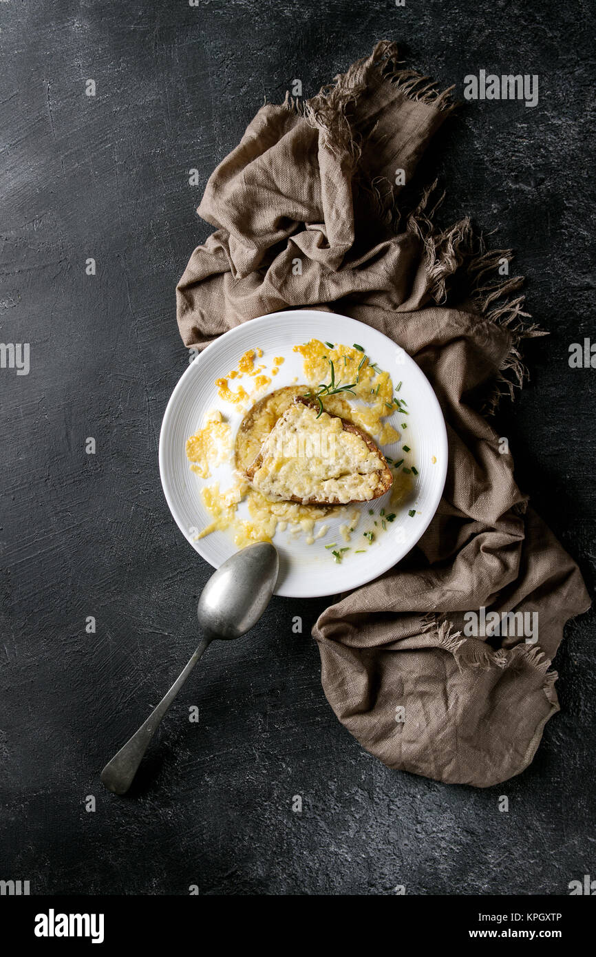 Traditional onion soup Stock Photo - Alamy