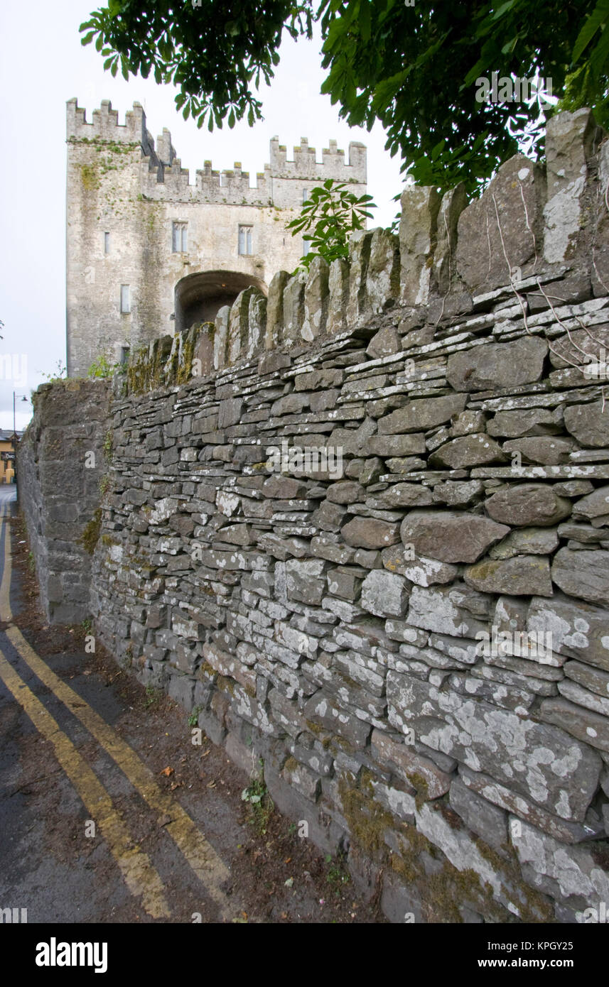 Ireland, County Clare, medieval stone wall Stock Photo - Alamy