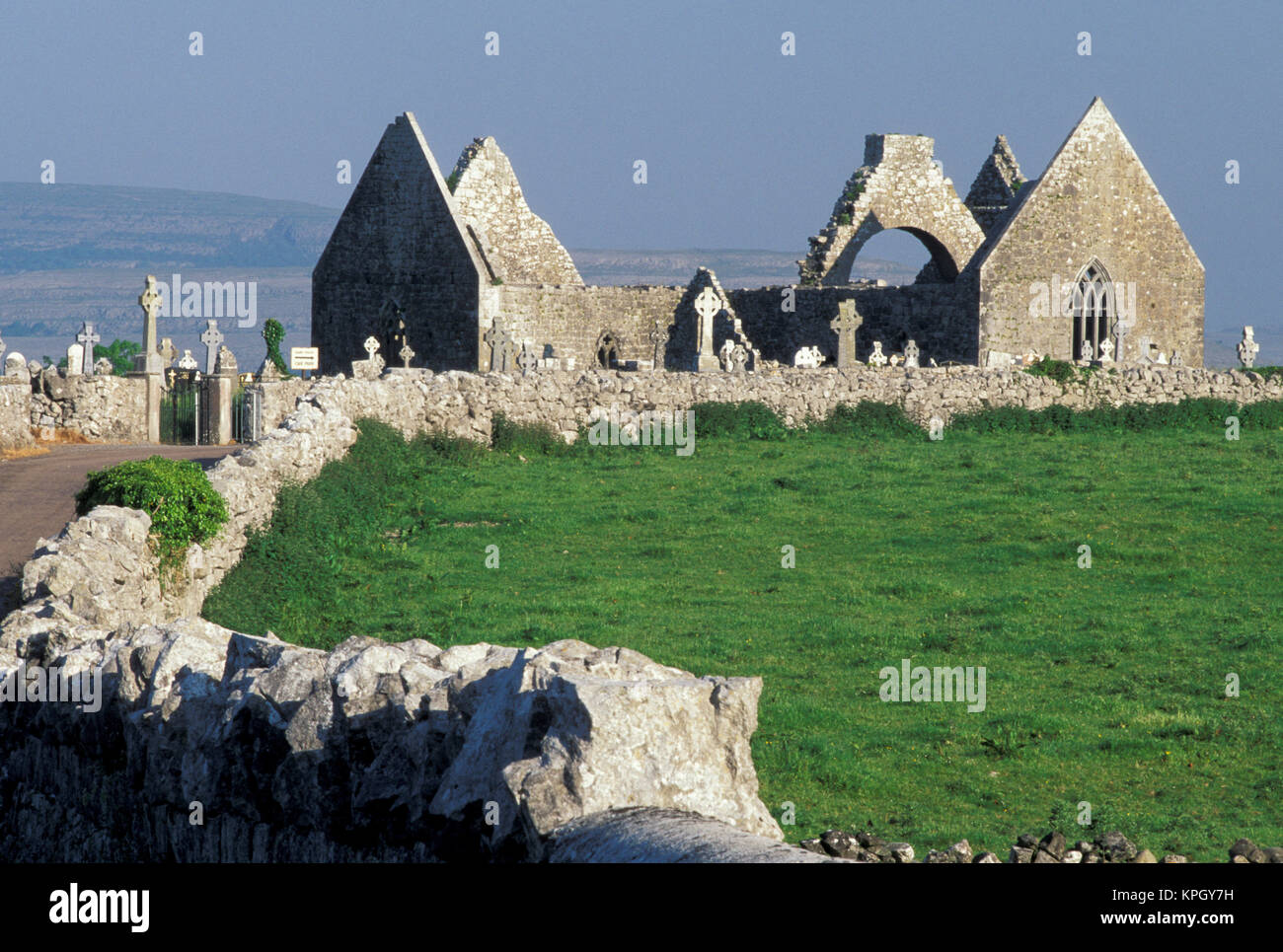 Ireland, County Clare. Kilmacduagh Church Stock Photo - Alamy