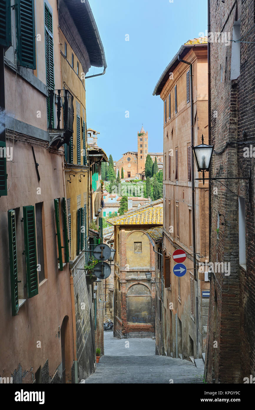 Narrow alley, Florence, Italy Stock Photo - Alamy