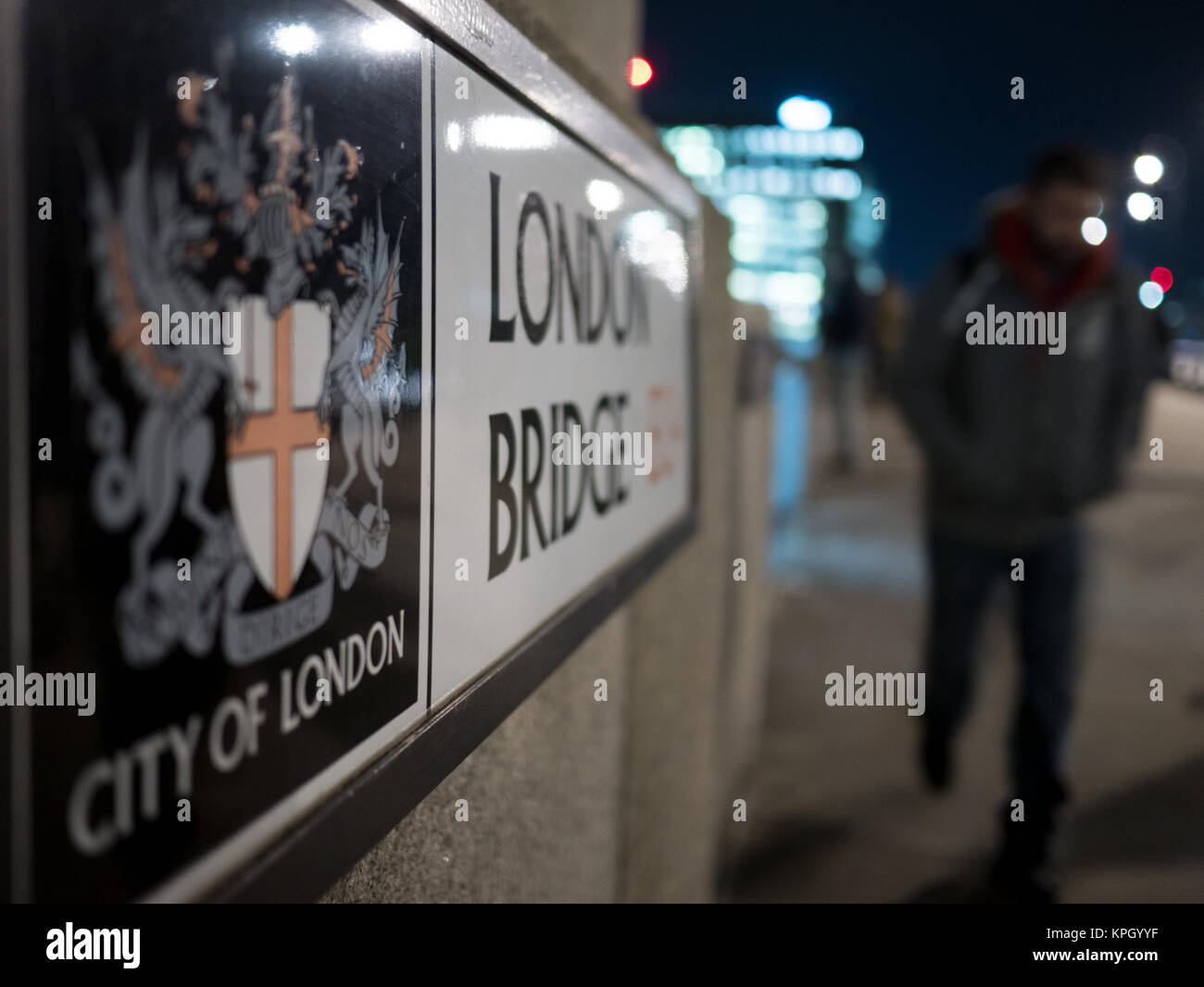 London bridge street sign hi-res stock photography and images - Alamy