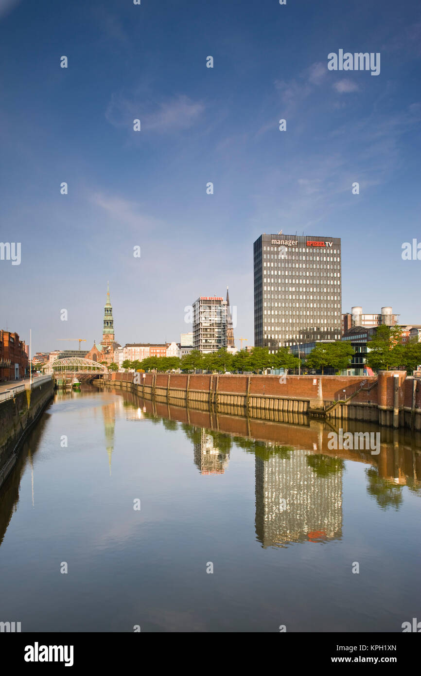 Office building at zollkanal hi-res stock photography and images - Alamy