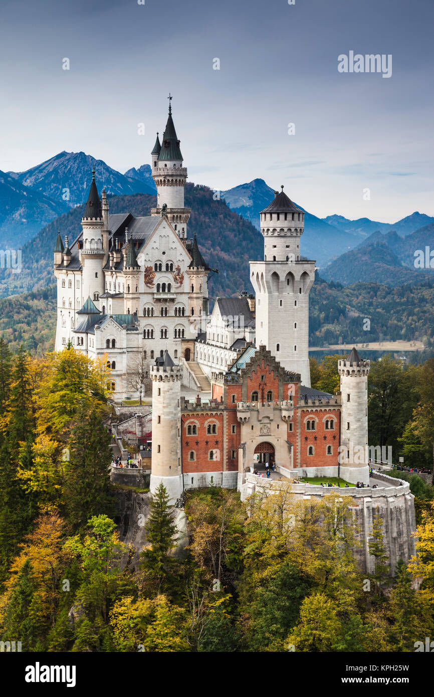 Germany, Bavaria, Hohenschwangau, Schloss Neuschwanstein Castle ...