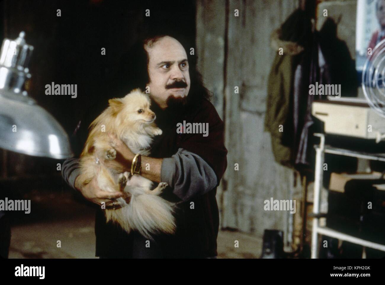 Man on the Moon Year : 1999 GB / USA Director : Milos Forman Danny ...