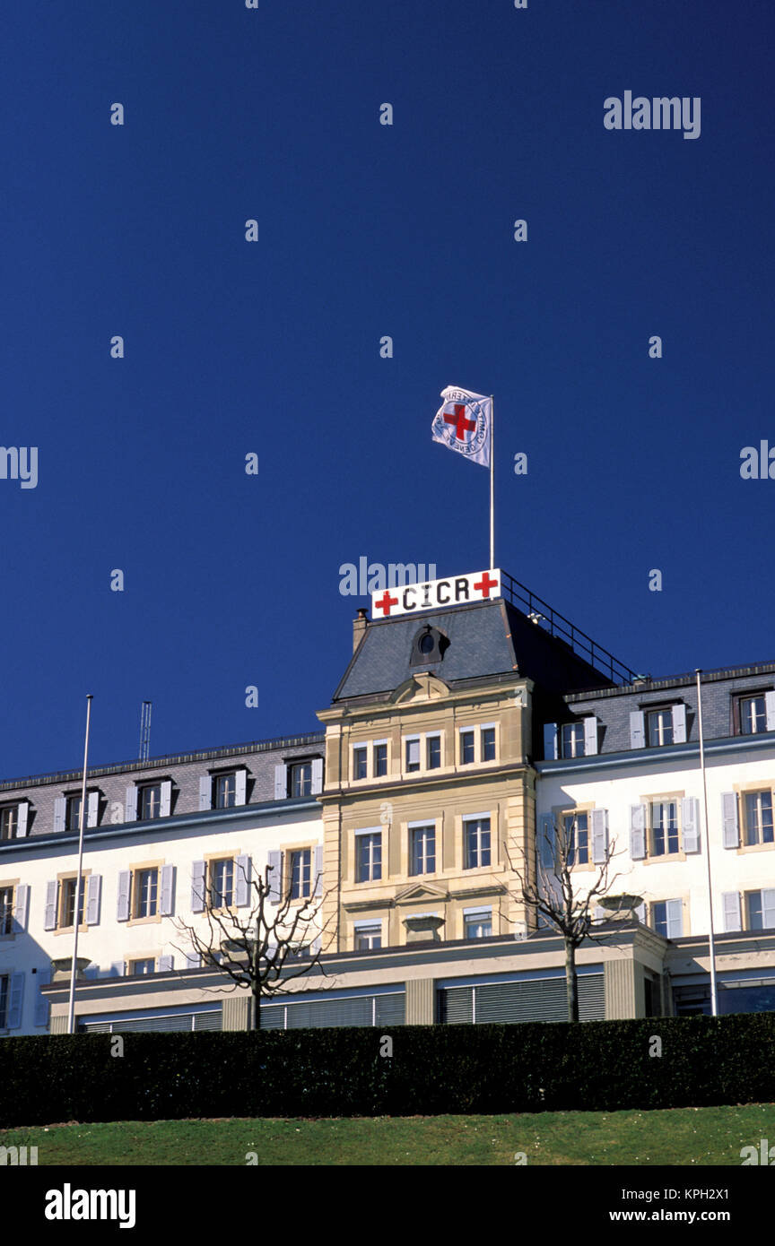 Red cross flag international hi-res stock photography and images - Alamy