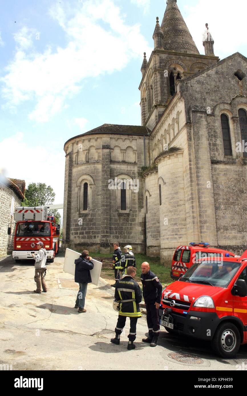 S.O.S. 18 (TV series Stock Photo - Alamy