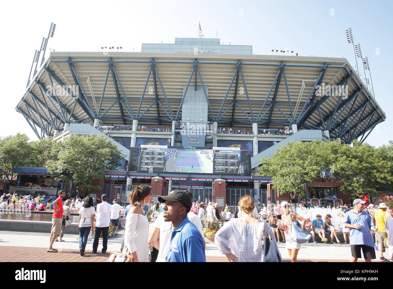 Flushing queens residential hi-res stock photography and images - Alamy
