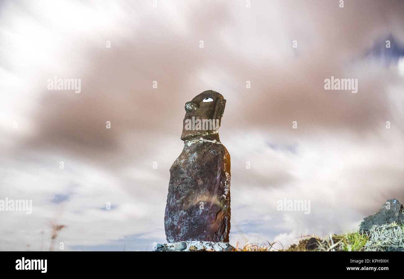 Easter island moai night hi-res stock photography and images - Alamy
