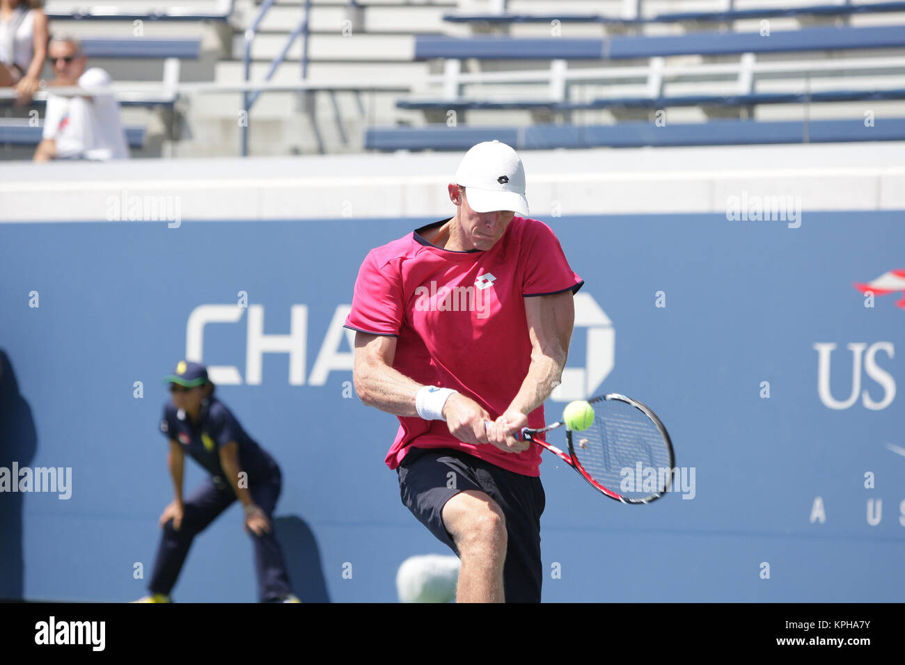 Kevin anderson racket and ball hi-res stock photography and images - Alamy