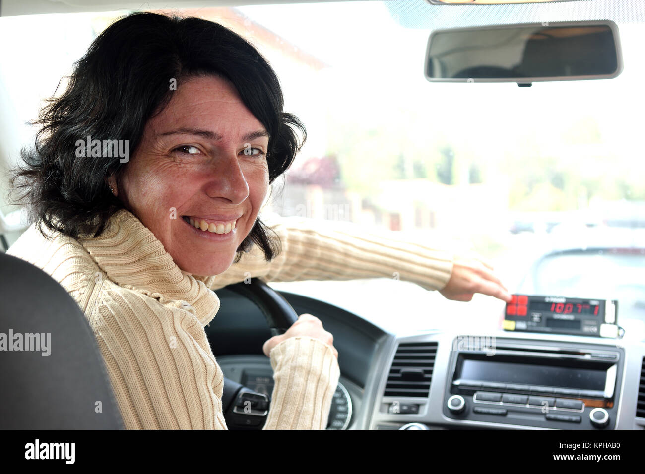 a taxi driver woman Stock Photo - Alamy