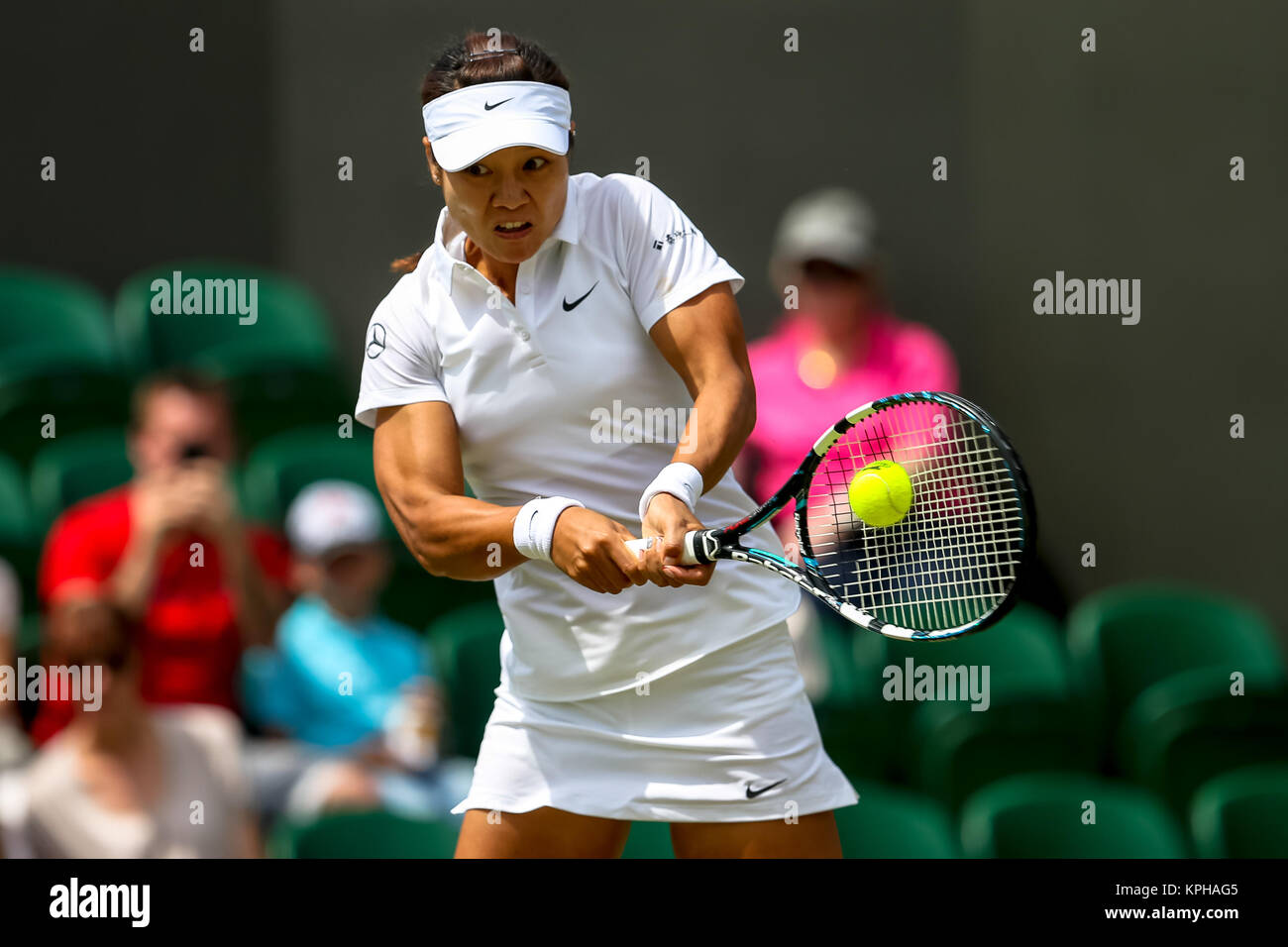 LONDON, ENGLAND - JUNE 25: Li Na on day three of the Wimbledon Lawn ...