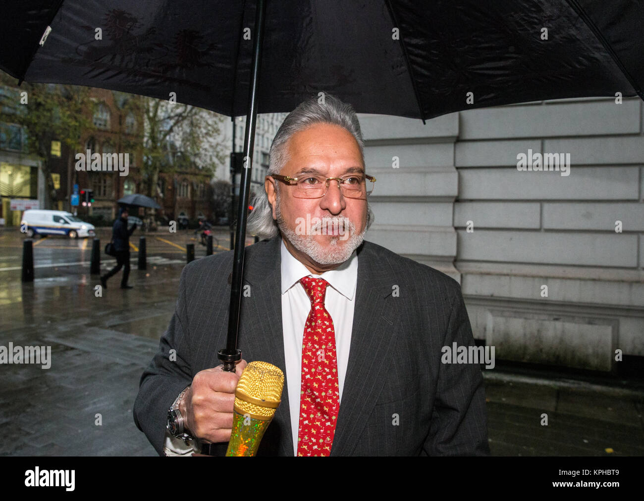 As he arrives at westminster magistrates court hi-res stock photography ...