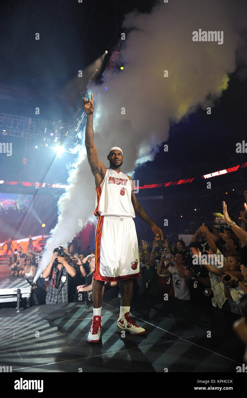 MIAMI, FL - JULY11: BREAKING NEWS: Lebron James leaves Miami and heads ...