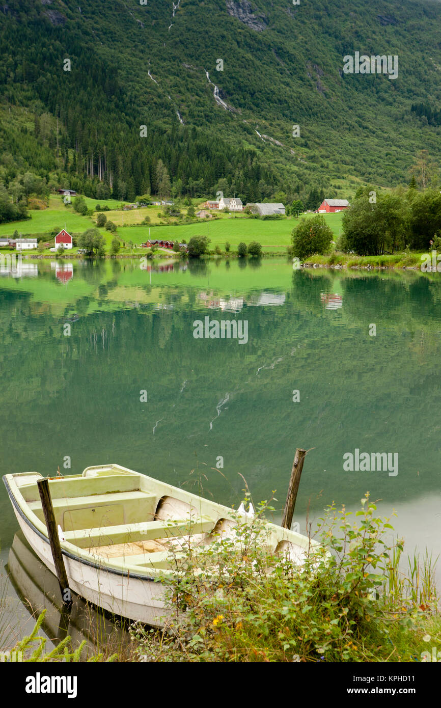 Olden boat hi-res stock photography and images - Alamy