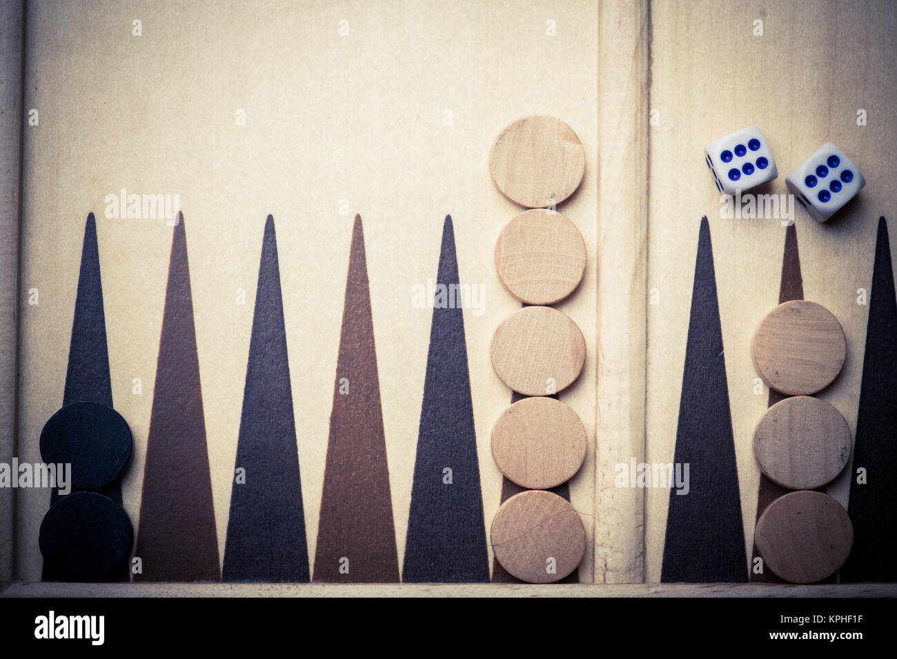Backgammon board and dice Stock Photo - Alamy
