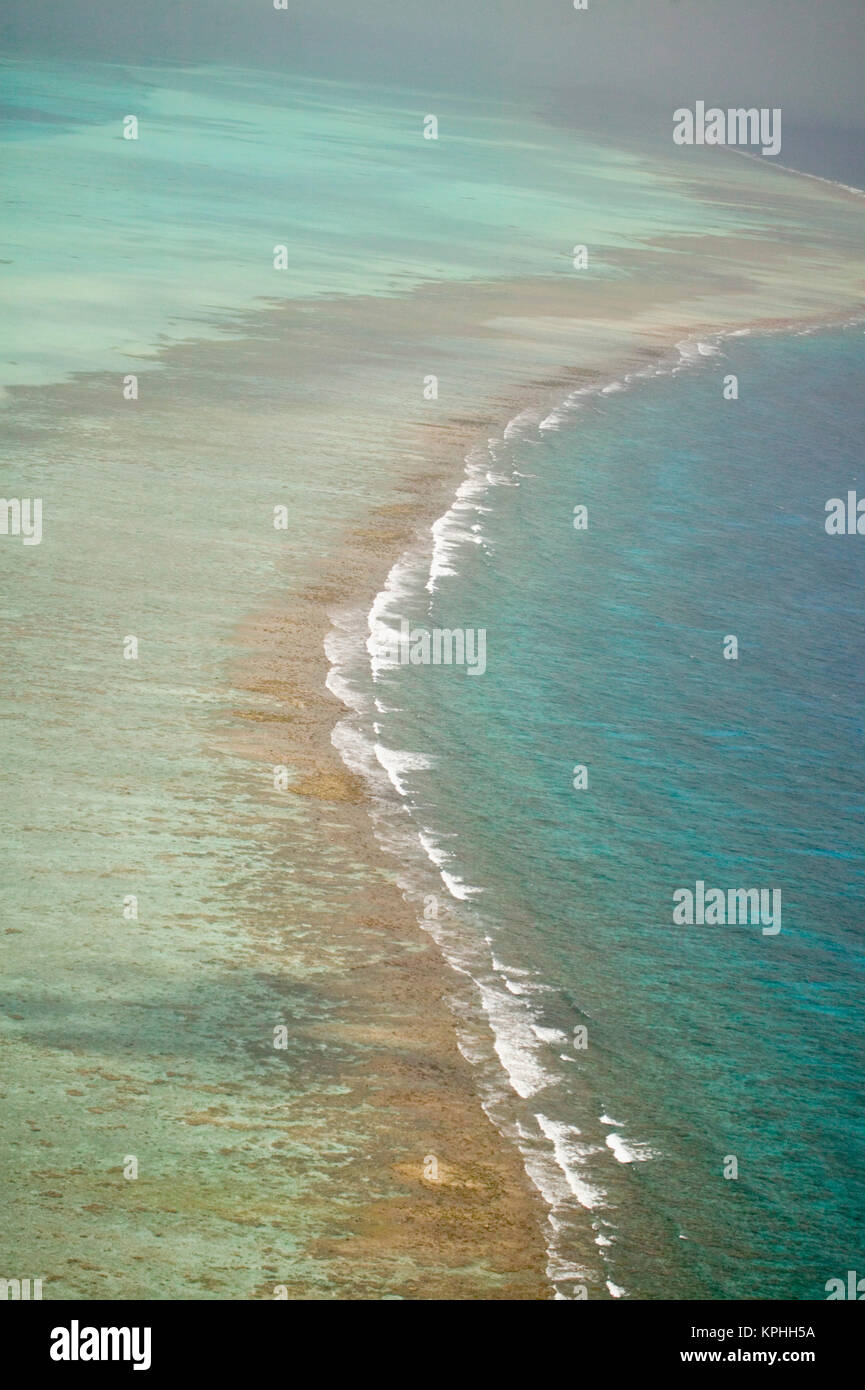 Lighthouse reef atoll belize hi-res stock photography and images - Alamy