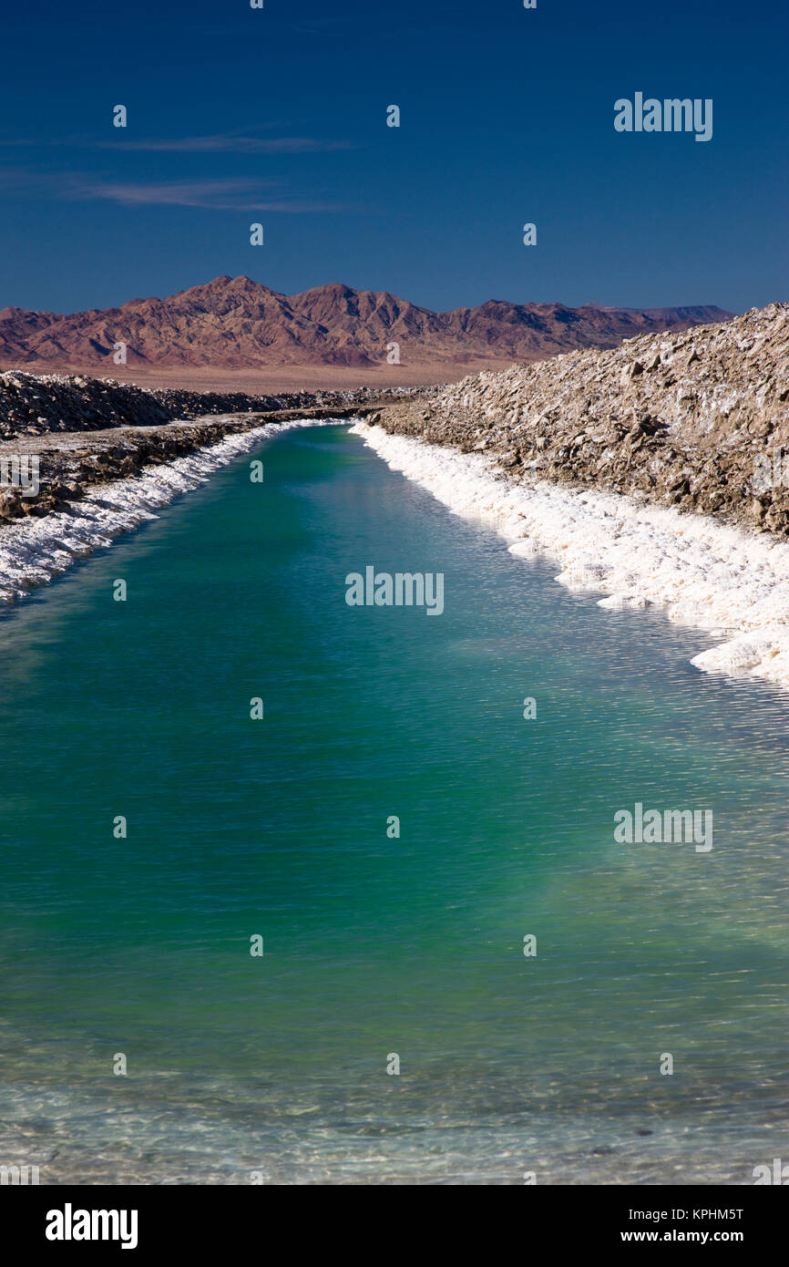 USA, California, Amboy. Salt flats, Bristol Dry Lake, Mojave Desert ...