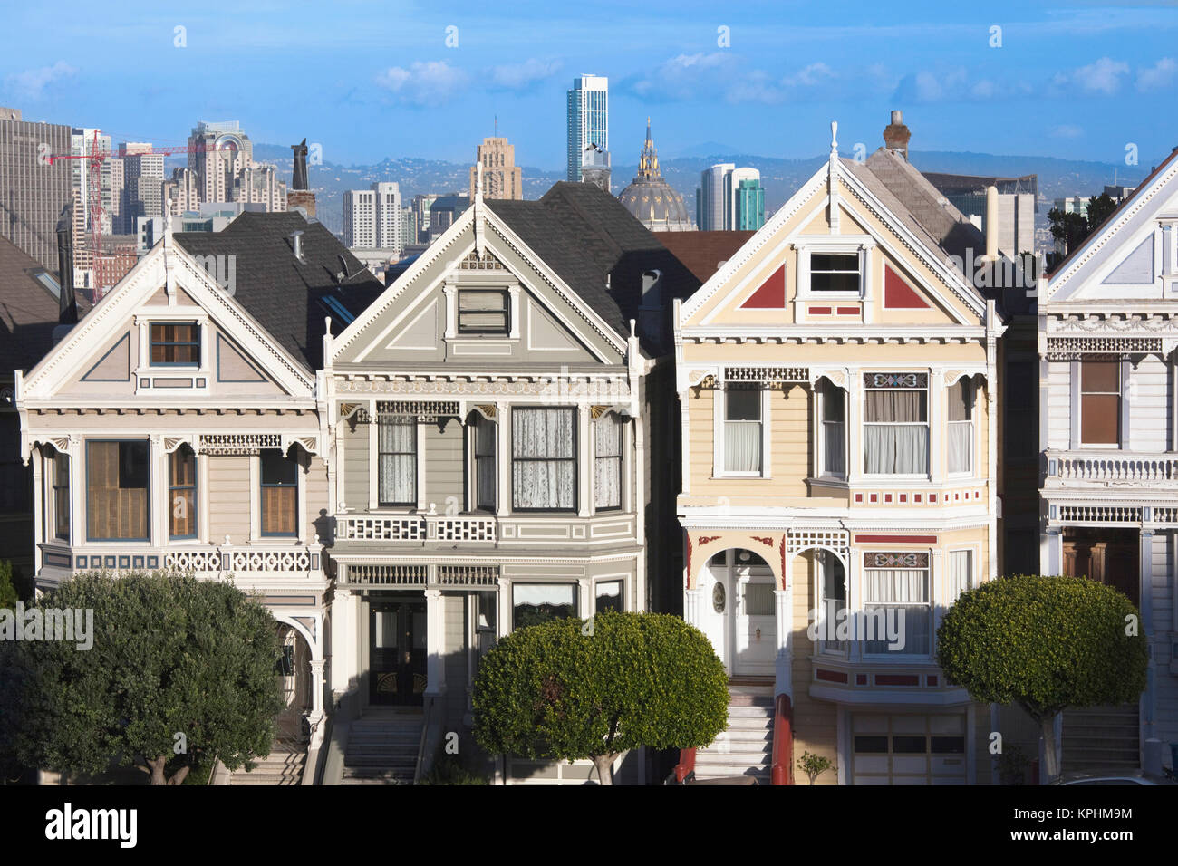 USA, California, San Francisco, The Haight, houses at Alamo Square ...
