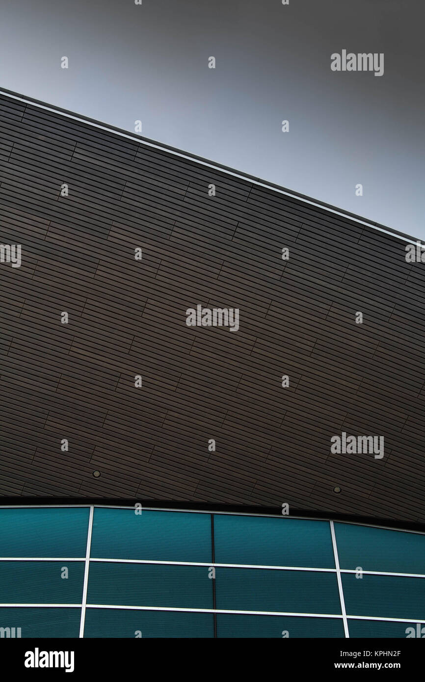 Olympic swimming pool london hi-res stock photography and images - Alamy
