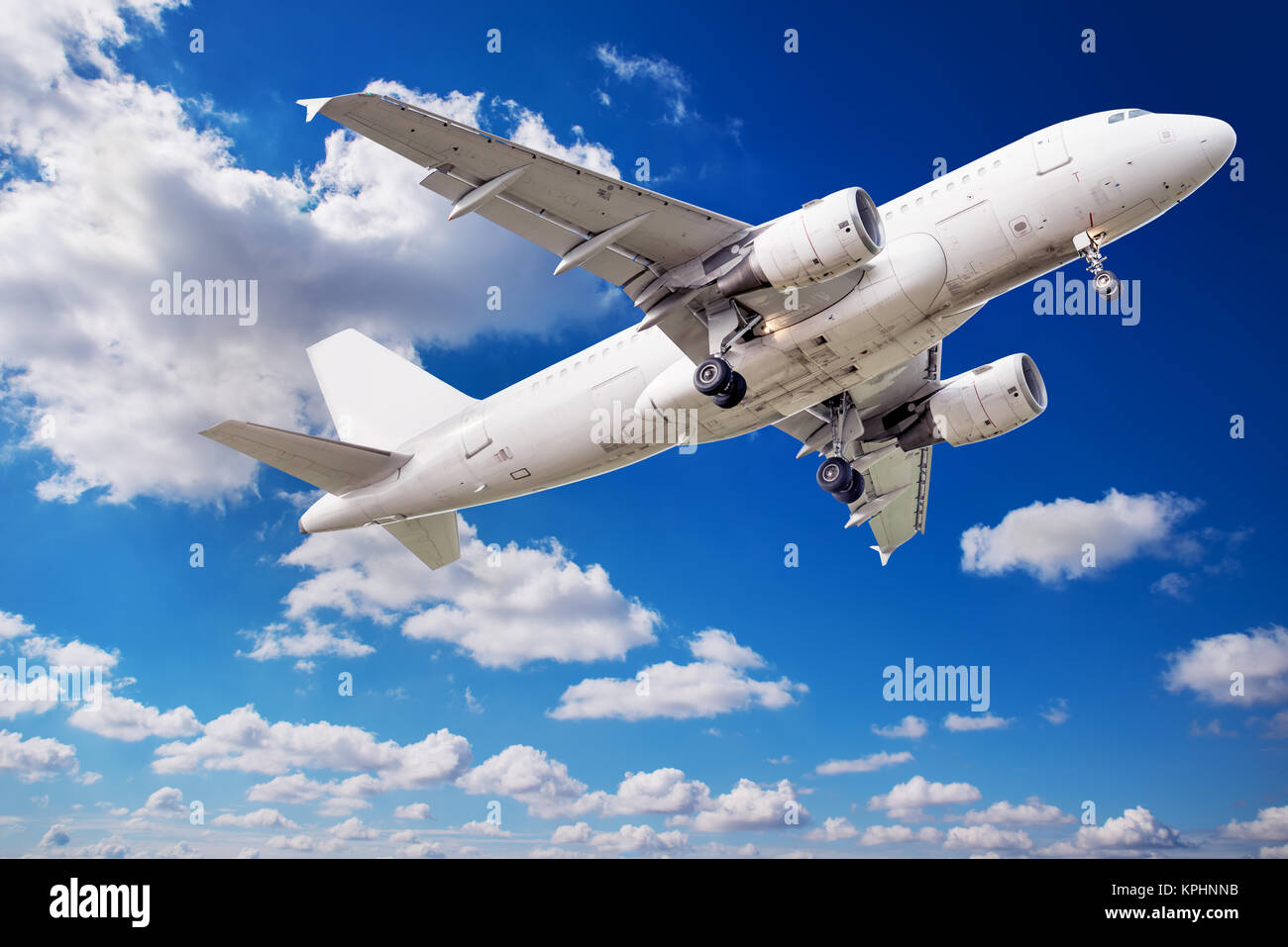 Airliner start takeoff hi-res stock photography and images - Alamy