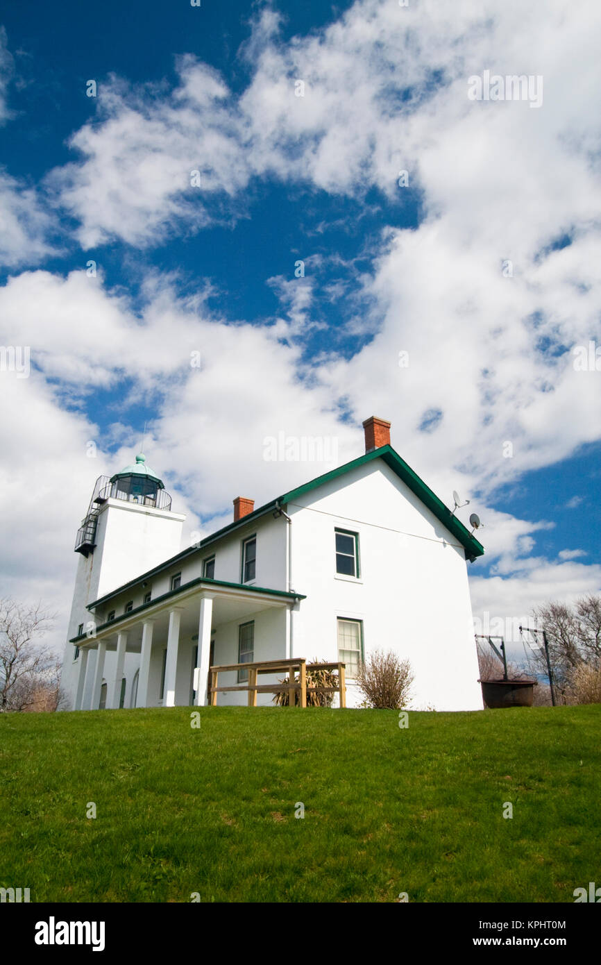 USA, New York, Cutchogue. Horton Point Lighthouse Stock Photo - Alamy