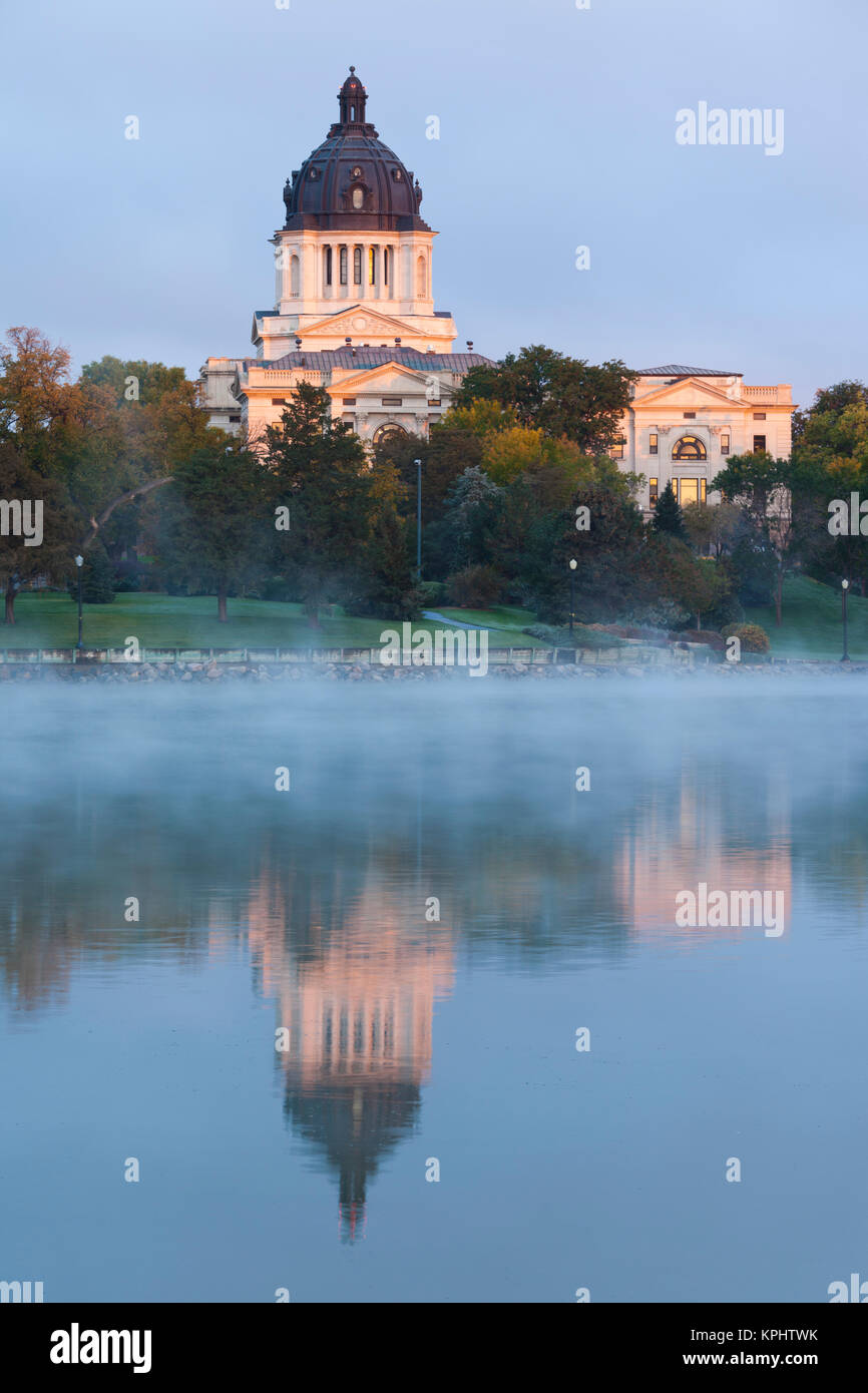 USA, South Dakota, Pierre, South Dakota State Capitol exterior at dawn ...