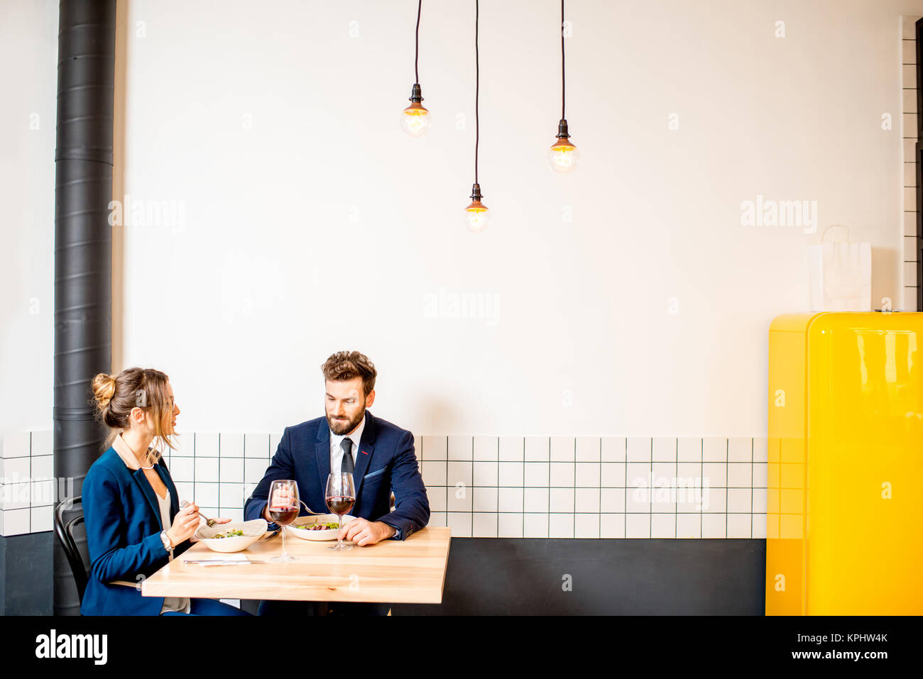 Cheerful discussion business team couple hi-res stock photography and ...