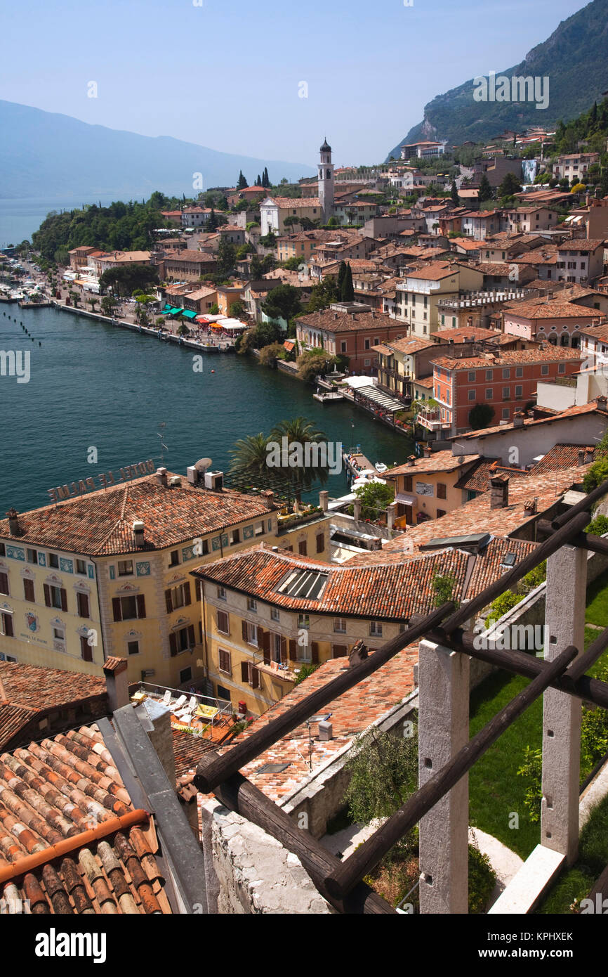 Limone sul garda lemon grove hi-res stock photography and images - Alamy