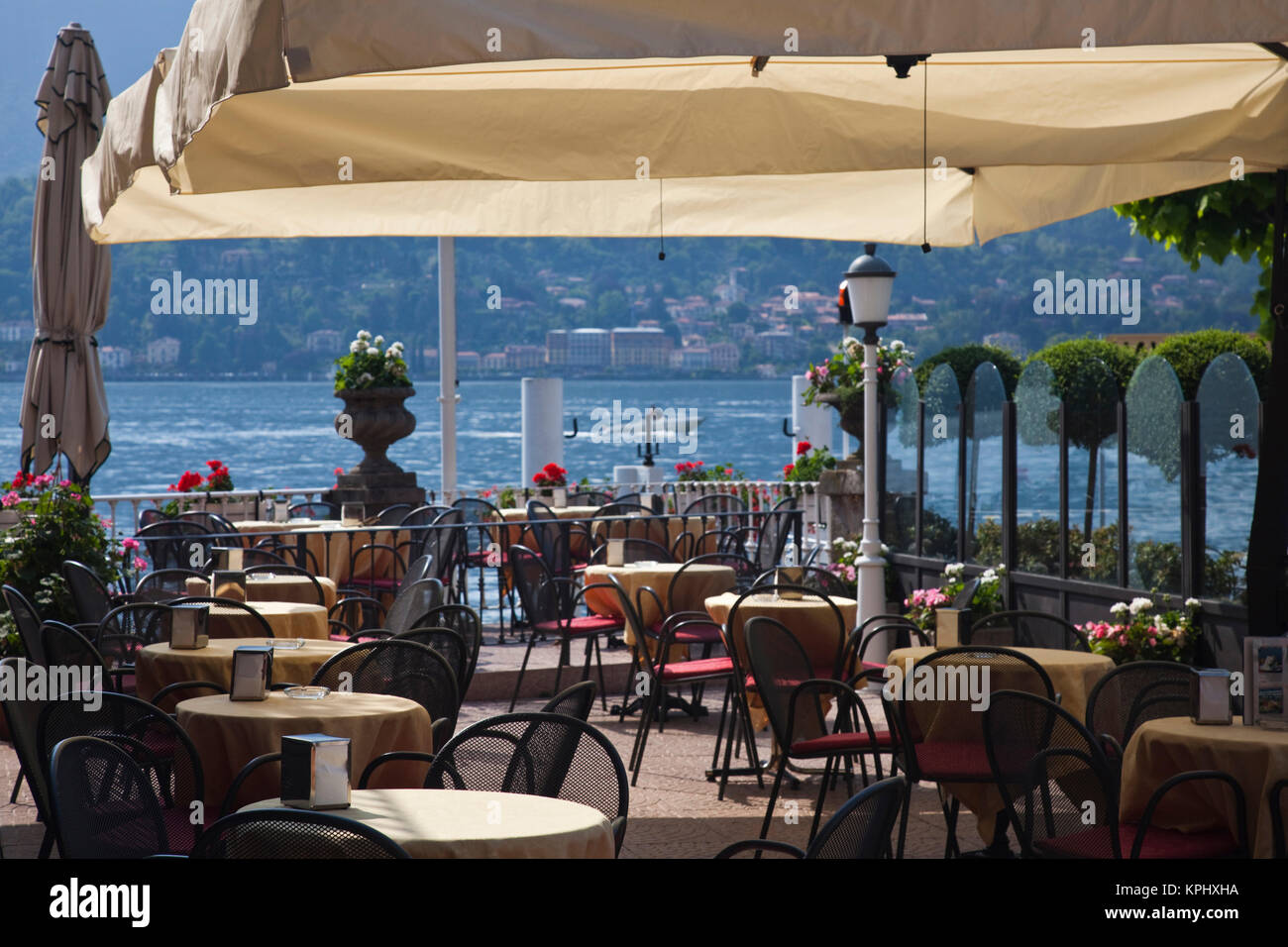 Italy, Como Province, Bellagio. Lakeside cafe Stock Photo - Alamy