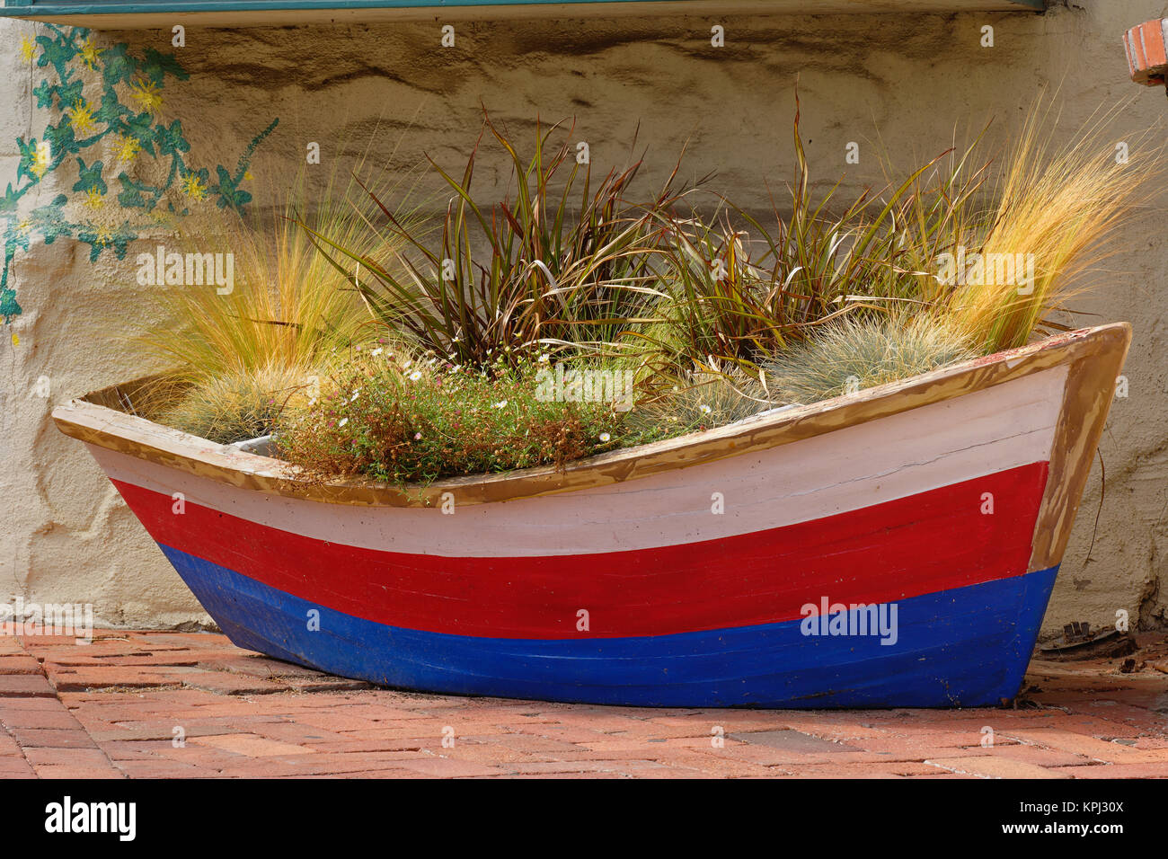 Boat planter hi-res stock photography and images - Alamy
