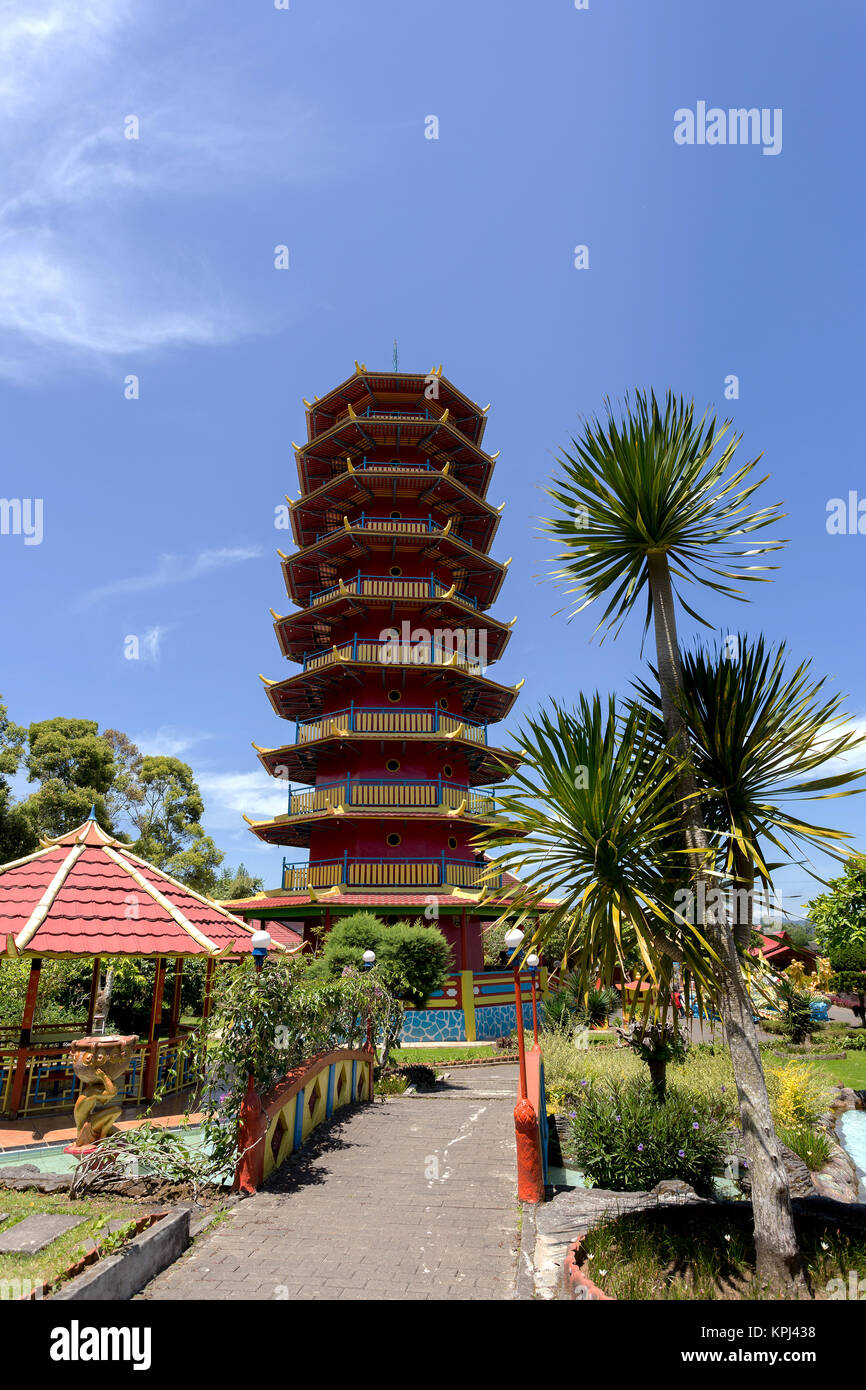 Pagoda Ekayana, Tomohon, Sulawesi Utara Stock Photo - Alamy Pagoda Ekayana, Tomohon, Sulawesi Utara Stock Photo - Alamy