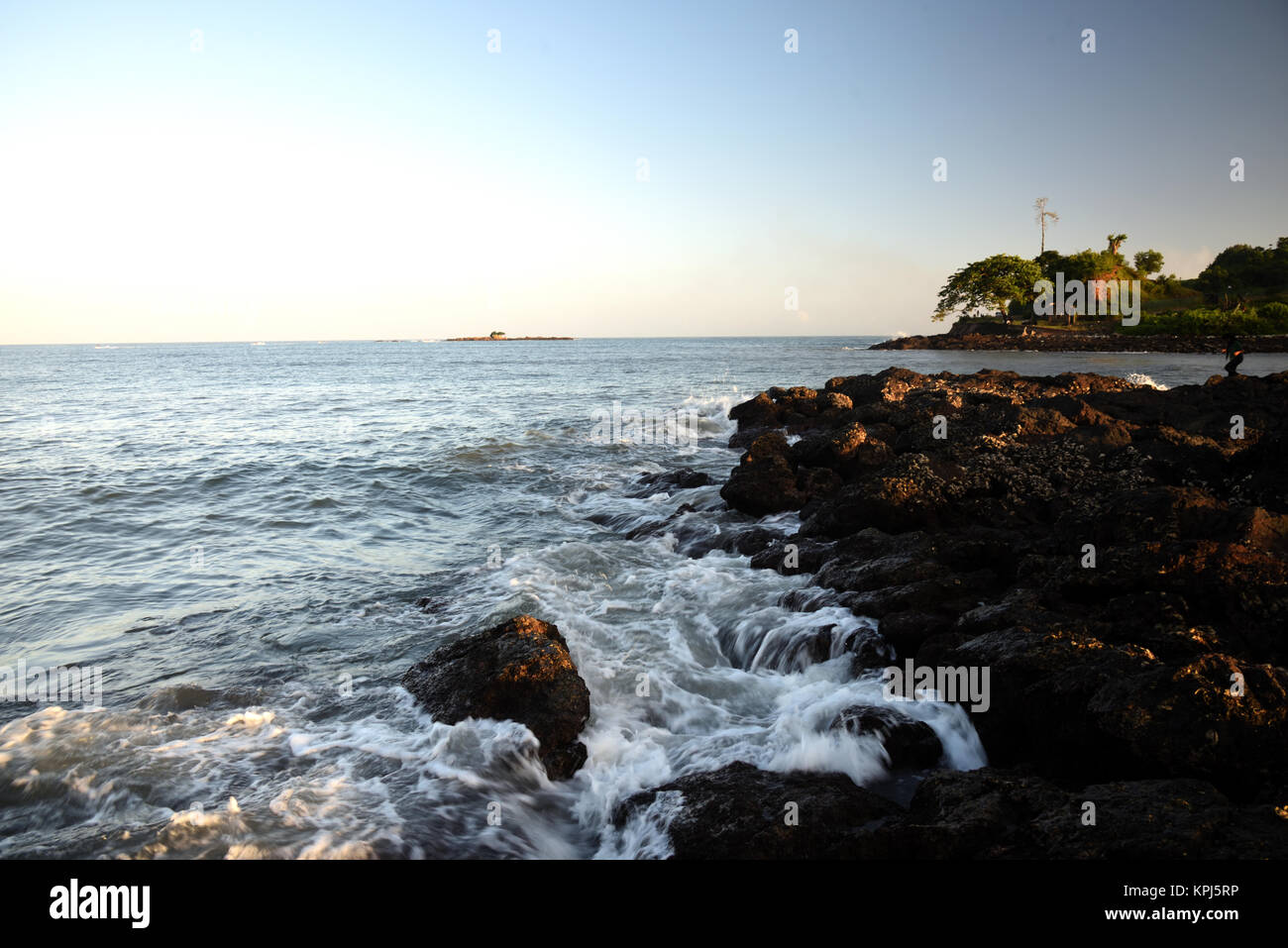 Sea wave splash Stock Photo - Alamy