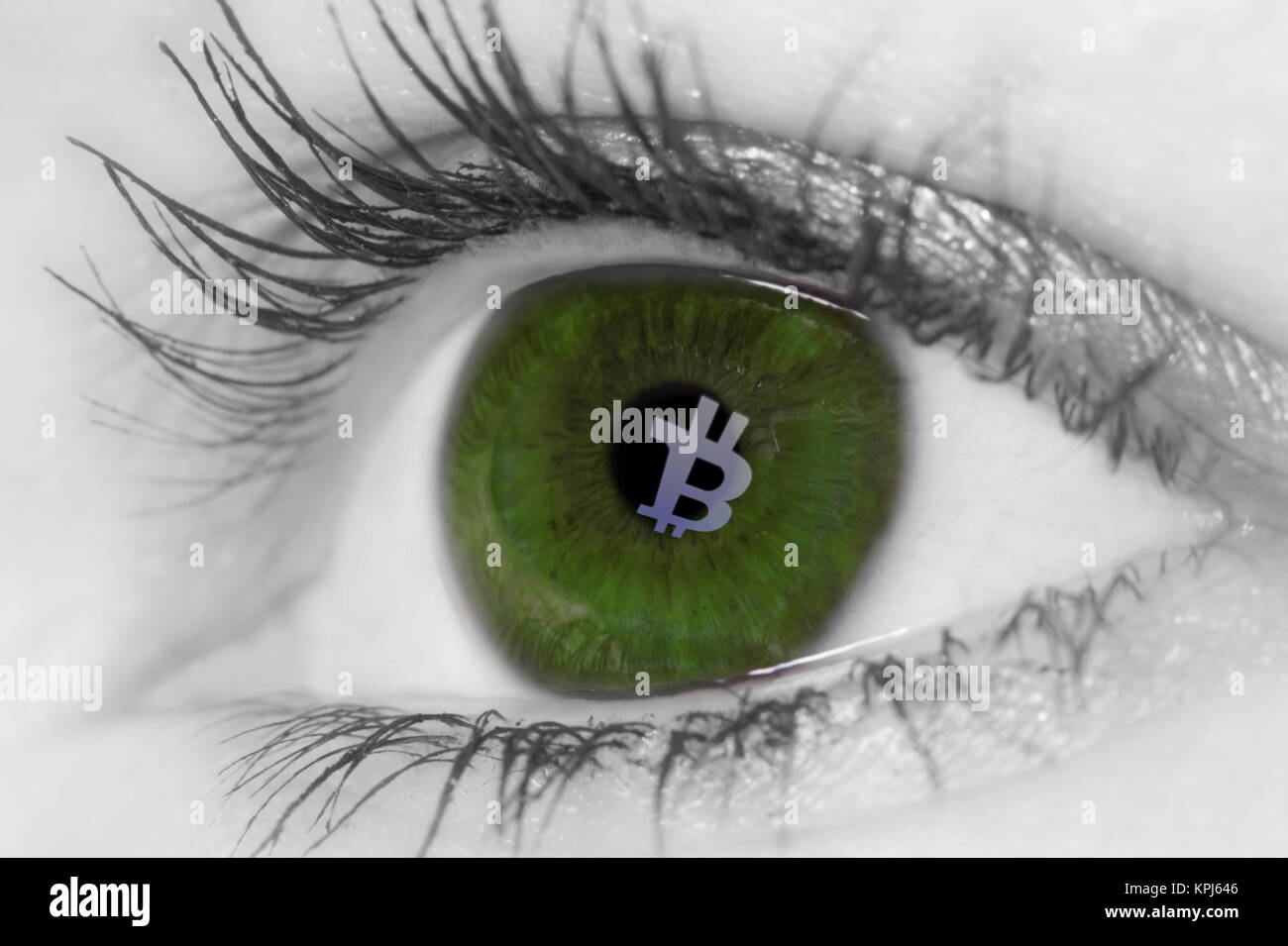 Eye reflection screen hi-res stock photography and images - Alamy