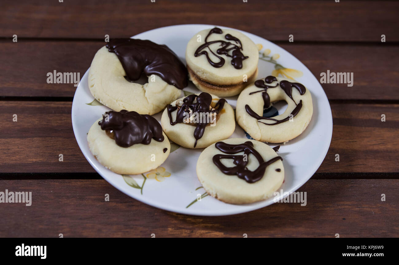 Plate of homemade cookies Stock Photo - Alamy