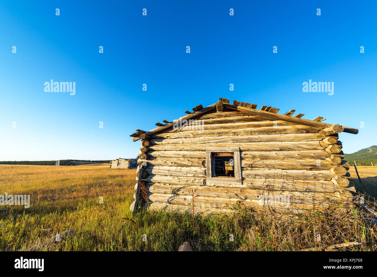 Vintage log cabin hi-res stock photography and images - Alamy