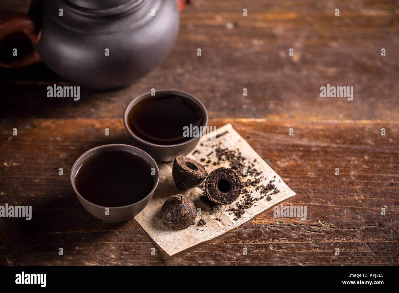 Pile traditional chinese pu hi-res stock photography and images - Alamy