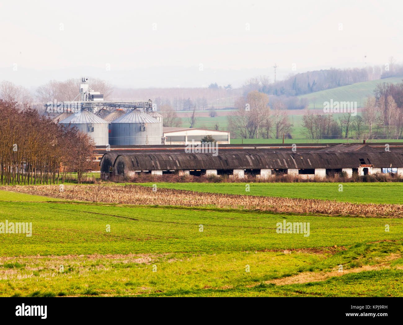 Silos in countryside Stock Photo - Alamy