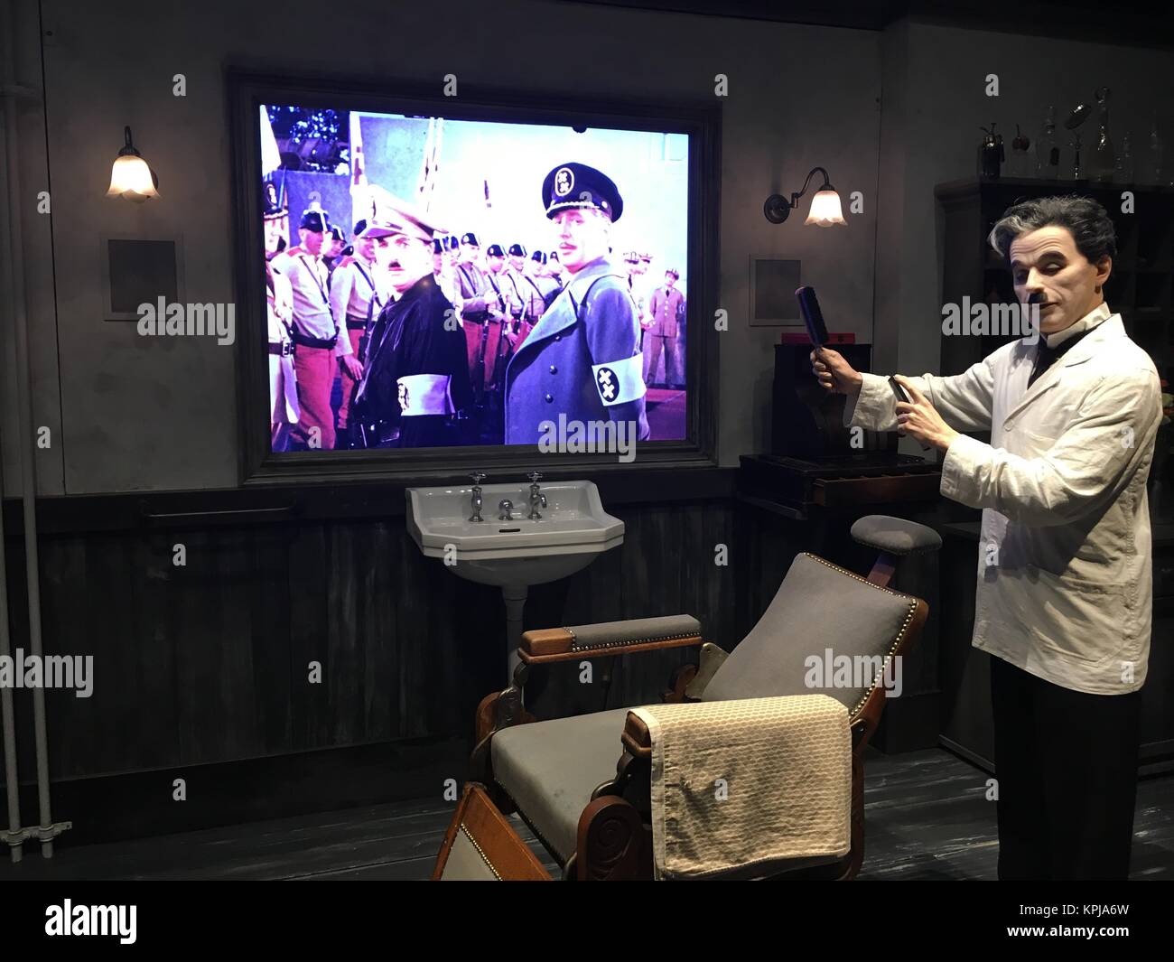 Picture of the barber shop chair from the movie "The Great Dictator ...