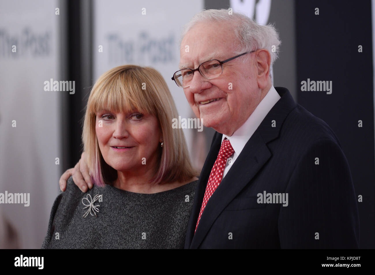 Warren buffett hi-res stock photography and images - Alamy