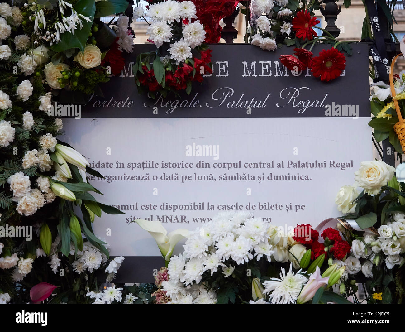 Bucharest, Romania. 15th December, 2017. Romanians unite to mourn their ...