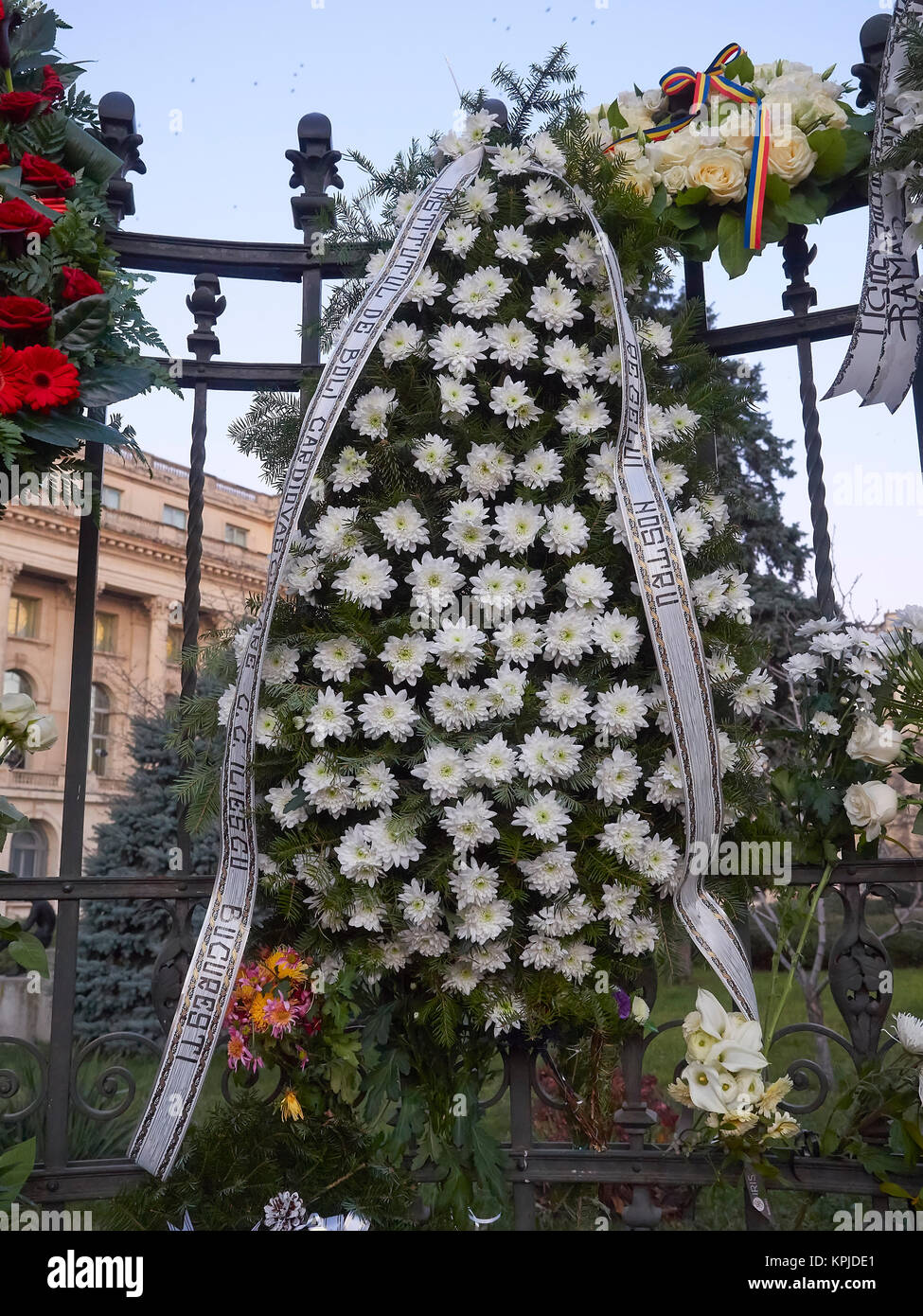 Bucharest, Romania. 15th December, 2017. Romanians unite to mourn their ...