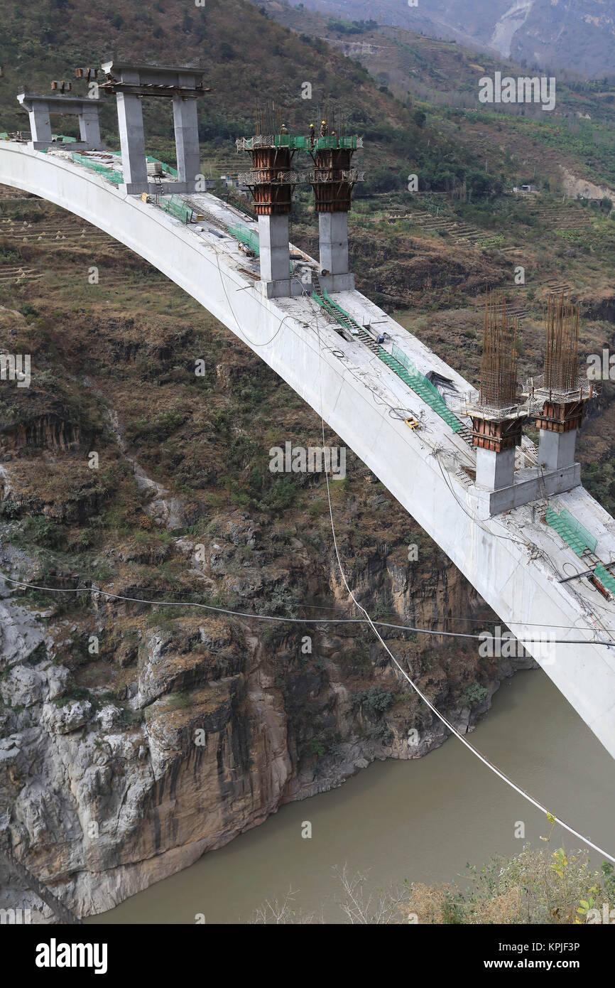 Number 1 bridge under construction hi-res stock photography and images ...