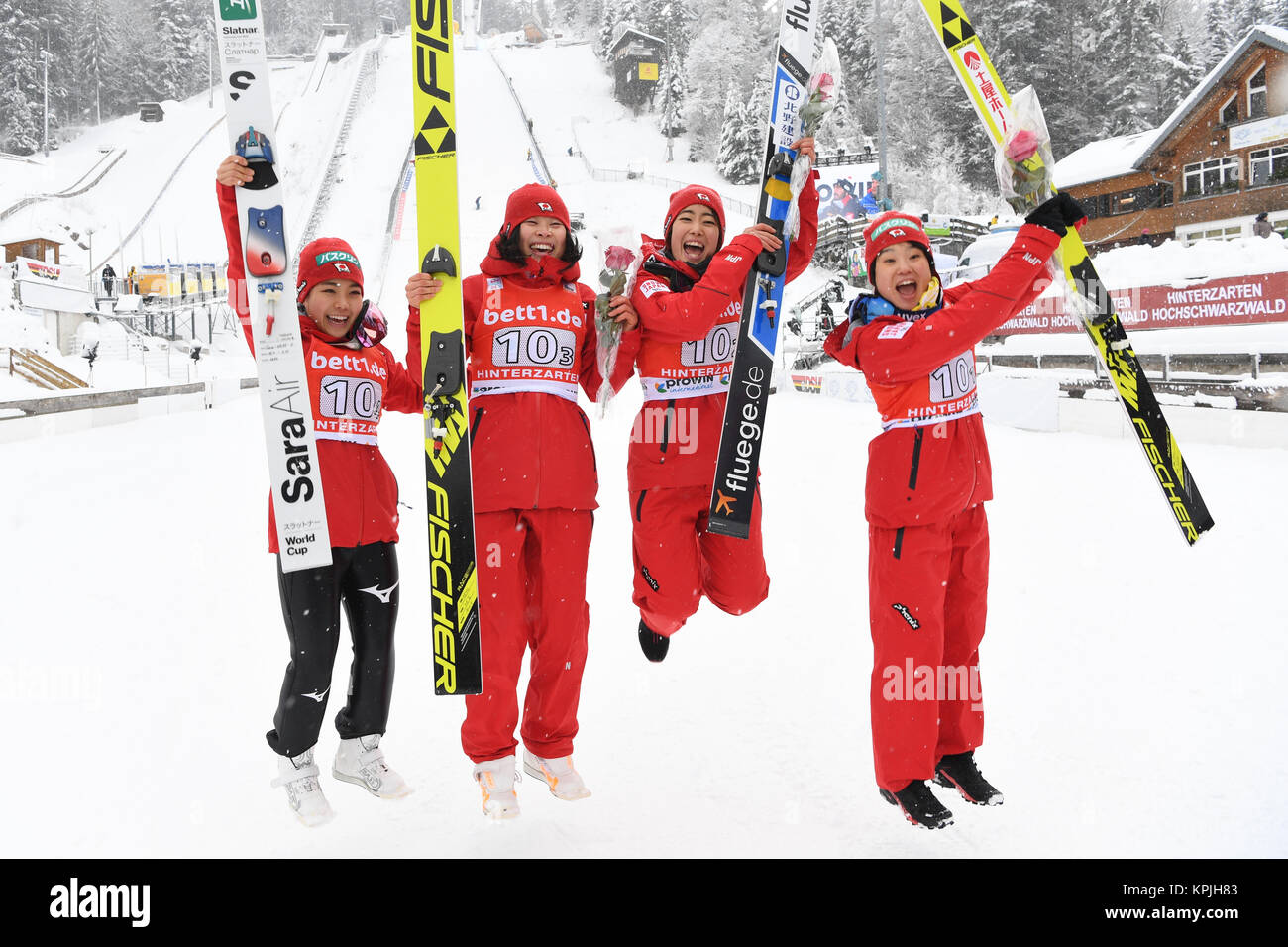 Hinterzarten, Germany. 16th Dec, 2017. Japan's Sara Takanashi (L-R ...