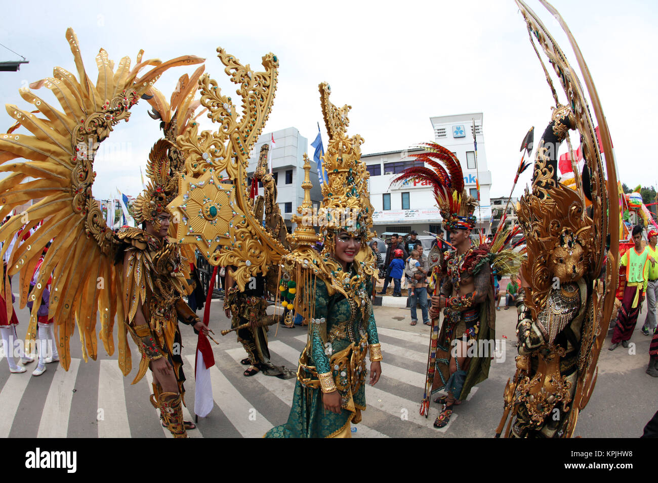 Batam, Riau Islands, Indonesia. 16th Dec, 2017. An Indonesian model ...