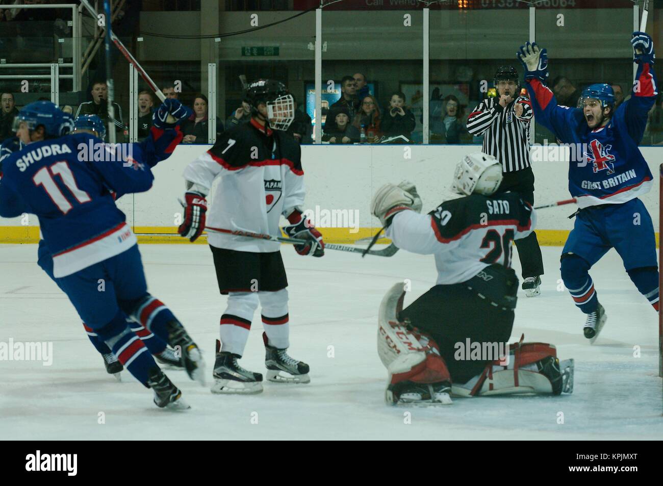 Dumfries, Scotland, 16 December 2017. Cole Shudra and Jordan Kelsall of ...