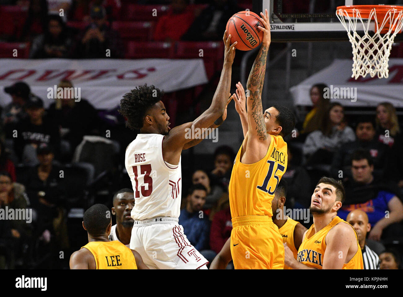 Philadelphia, Pennsylvania, USA. 16th Dec, 2017. Drexel Dragons guard ...